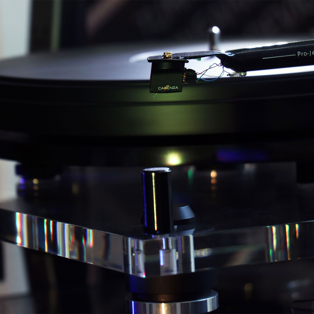 Henley Audio | 6 PerspeX SB Turntables | Pro-Ject 6 PerspeX SB Turntable